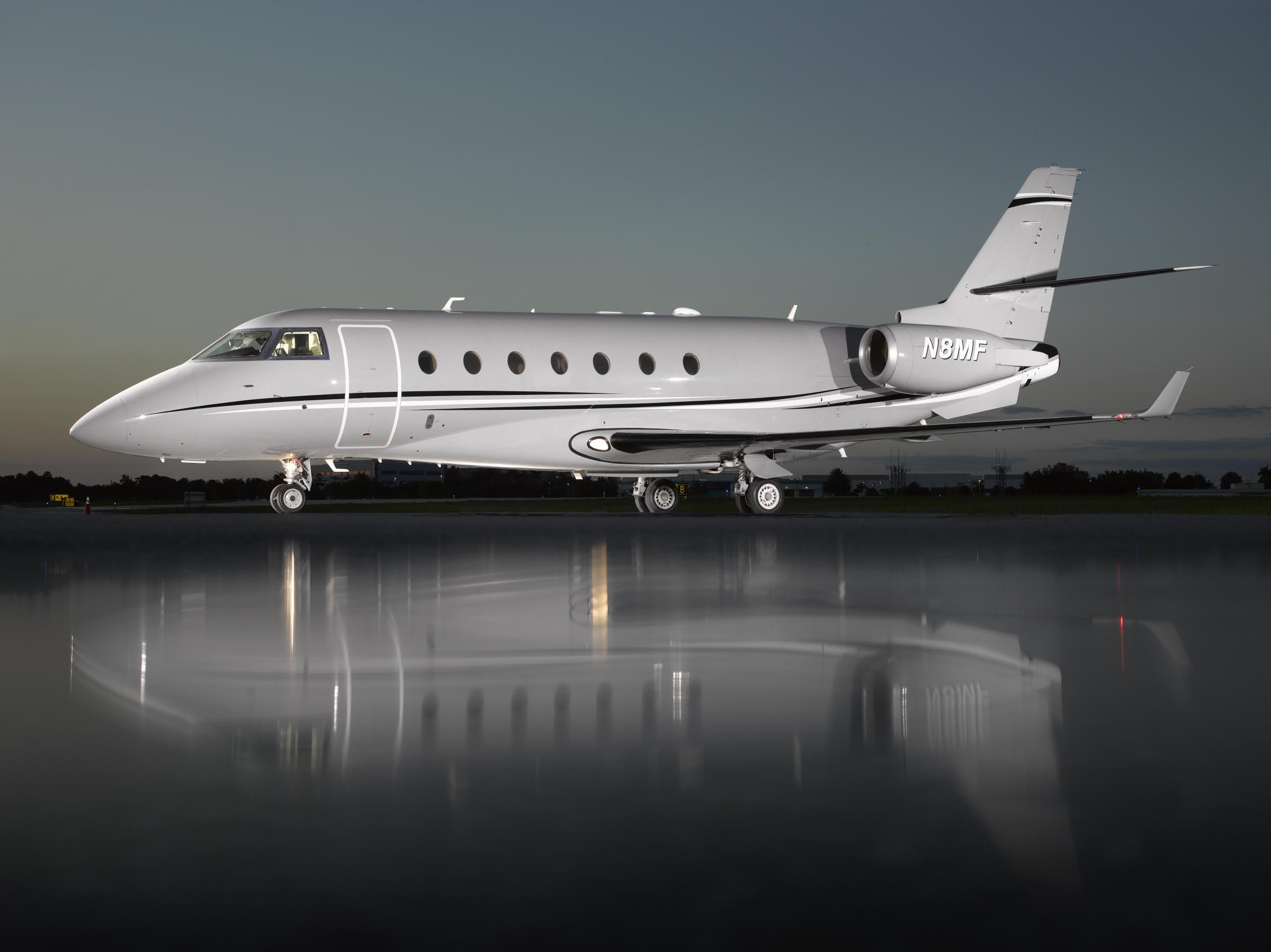 2000 Gulfstream G-200 S/N 6 - Private Jet Company | Private Jet Company